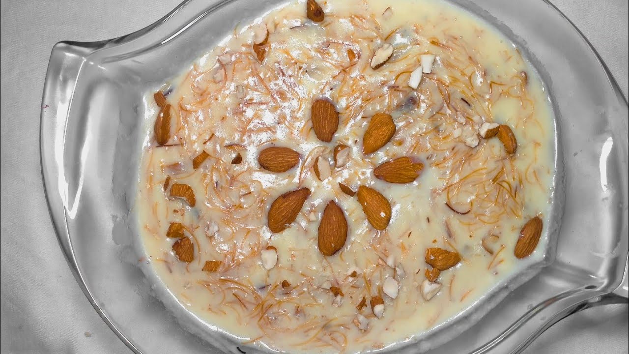 Laziz(Delicious) sheer khurma banane ka tarika |Dessert recipe | Eid special by cooks corner ...