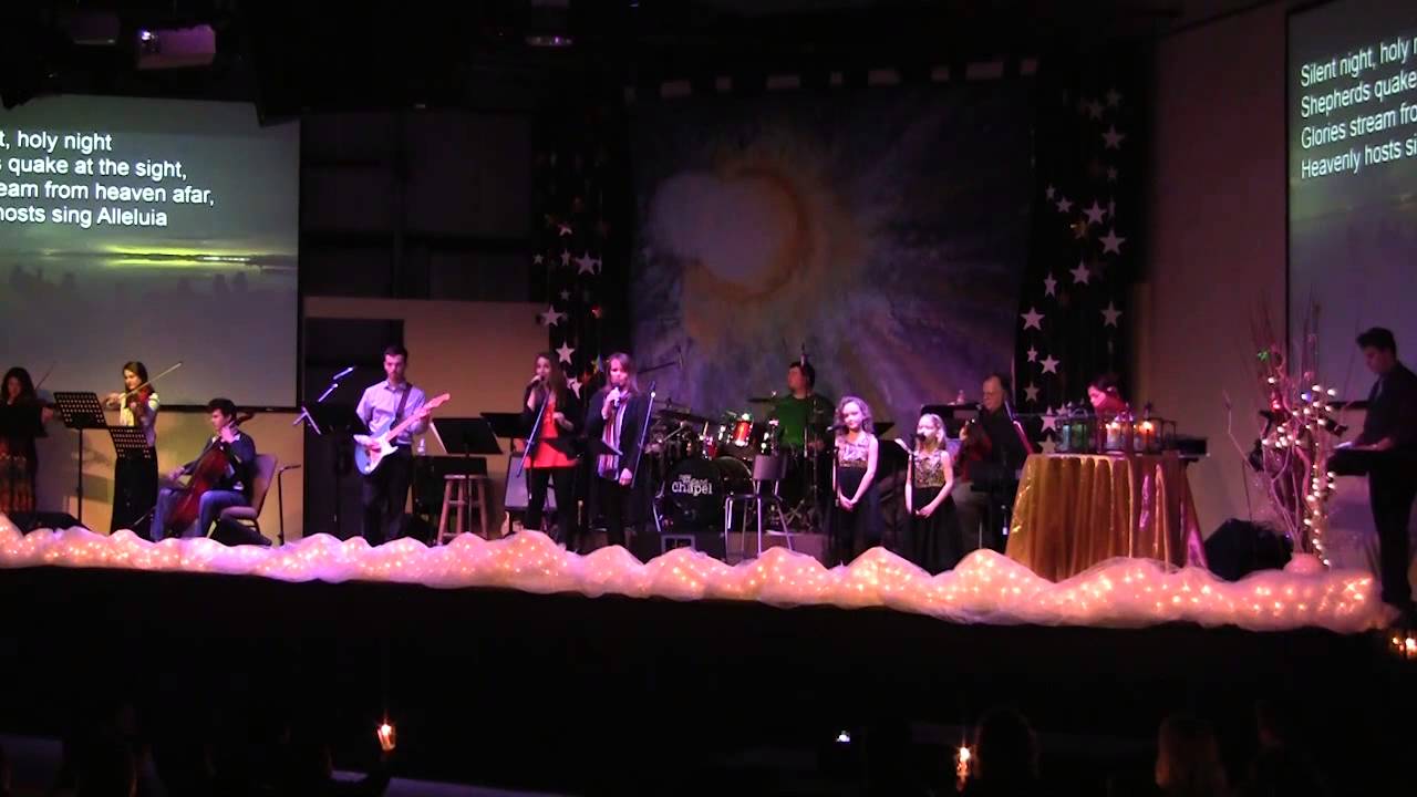 silent night new England chapel Christmas eve service 2013 - YouTube