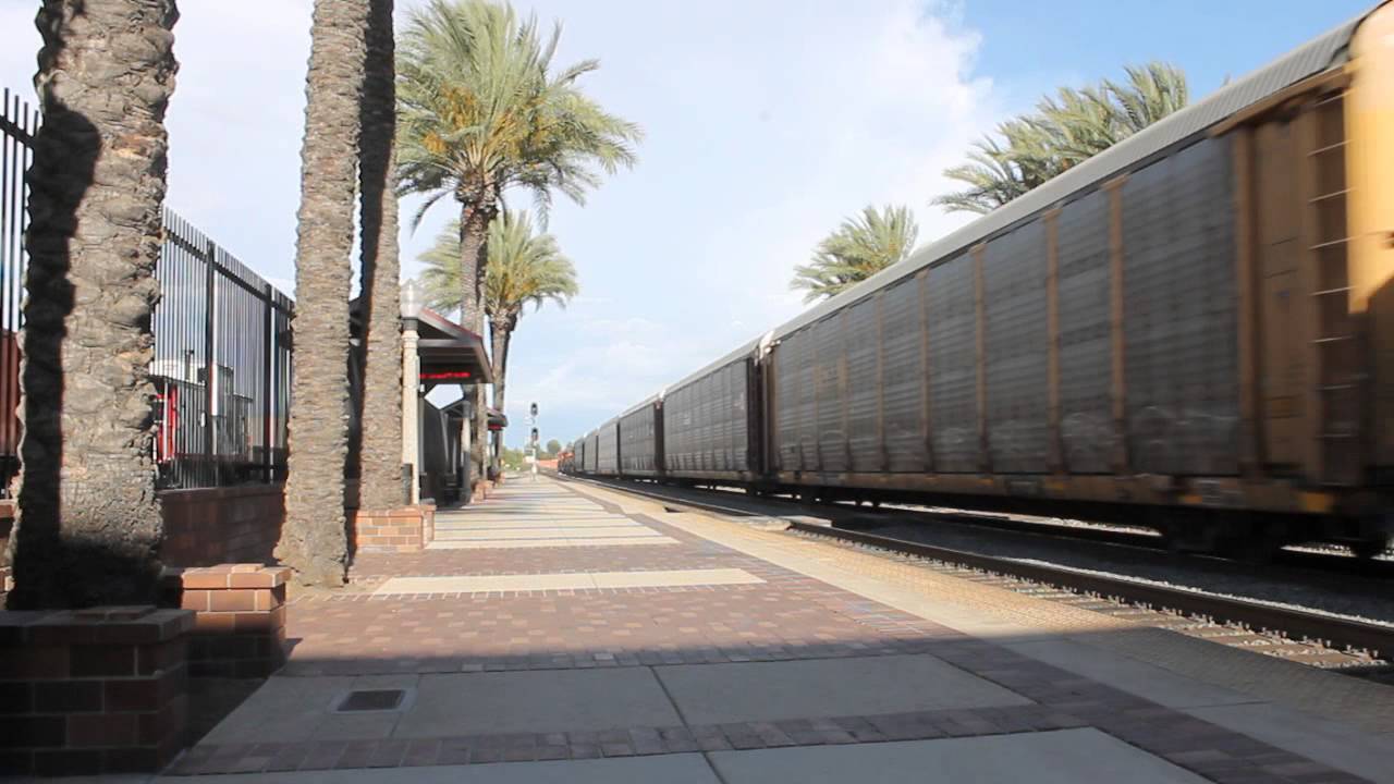 BNSF Trains in Fullerton CA 8-31 - YouTube