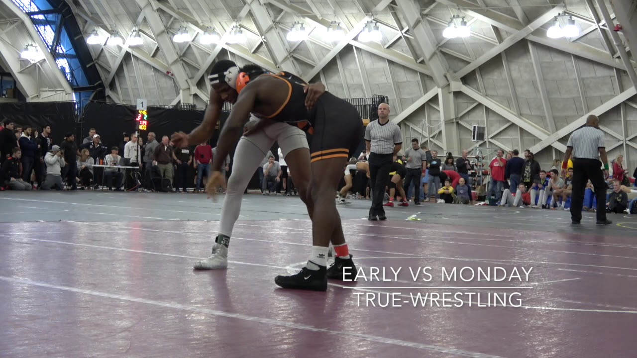 Larry Early vs Quincy Monday - YouTube