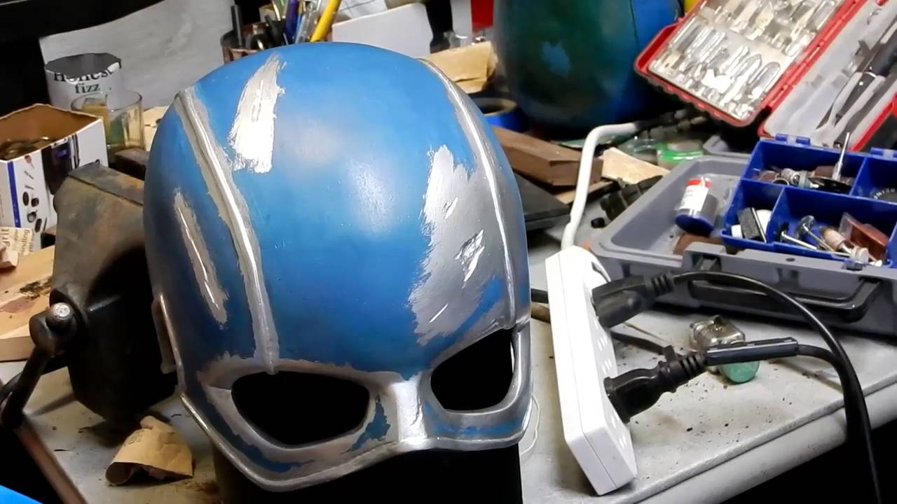 QUICK & EASY Battle Damage For Cosplay Helmets - YouTube
