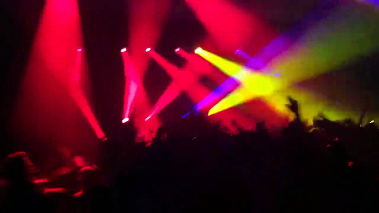 Bassnectar - Five on It - Bass Head The Rave - YouTube