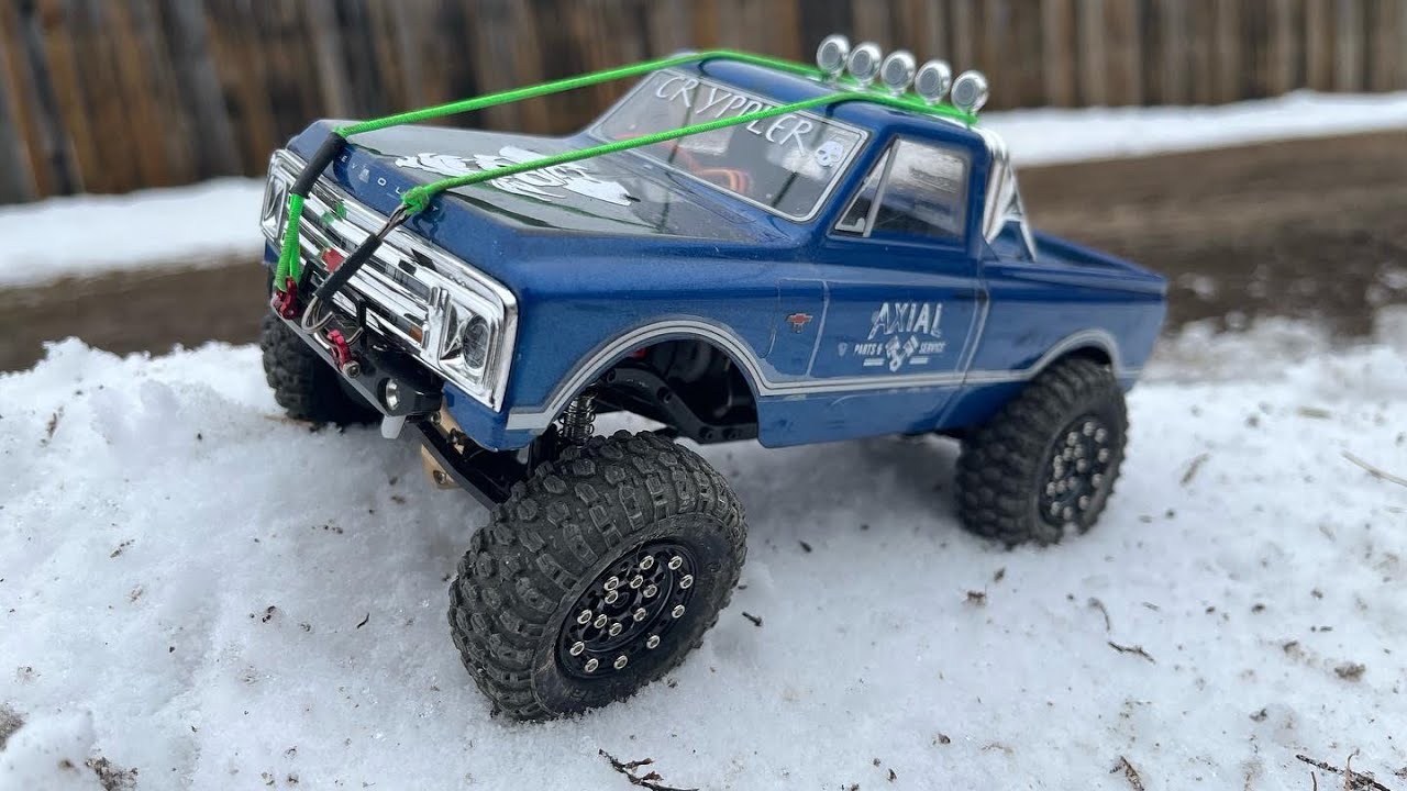 Axial scx24 trailing on a 1/10 course - YouTube