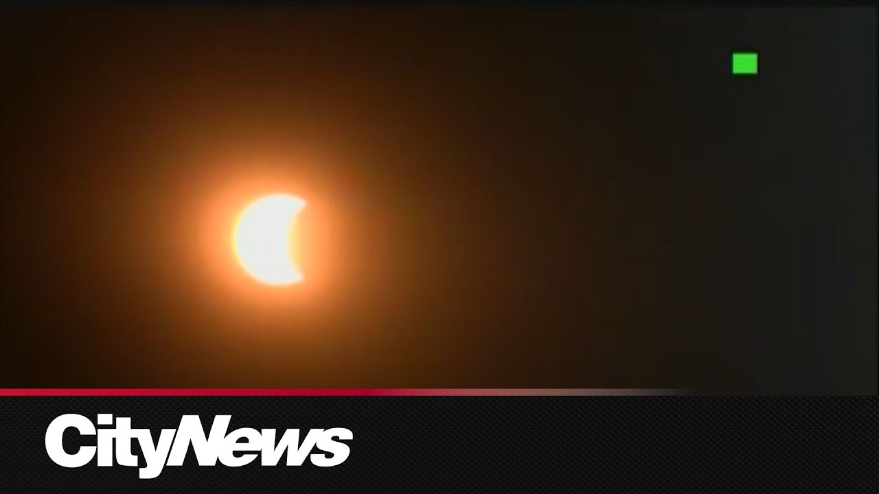 What to expect in Toronto during solar eclipse - YouTube