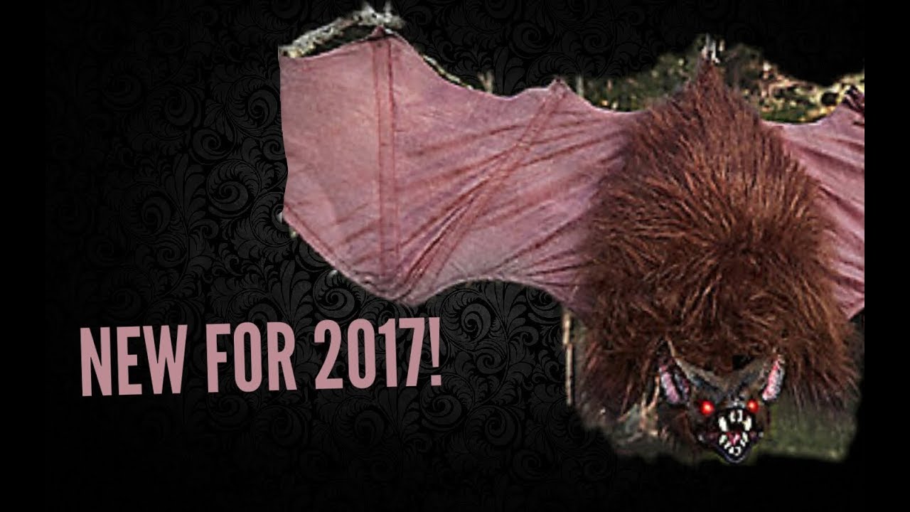 SPIRIT HALLOWEEN 2017 SCREECHING BAT - YouTube