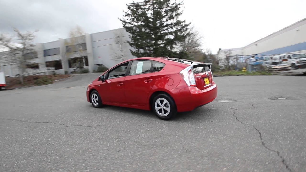 2012 Toyota Prius | Barcelona Red Metallic | C5436302 | Redmond ...