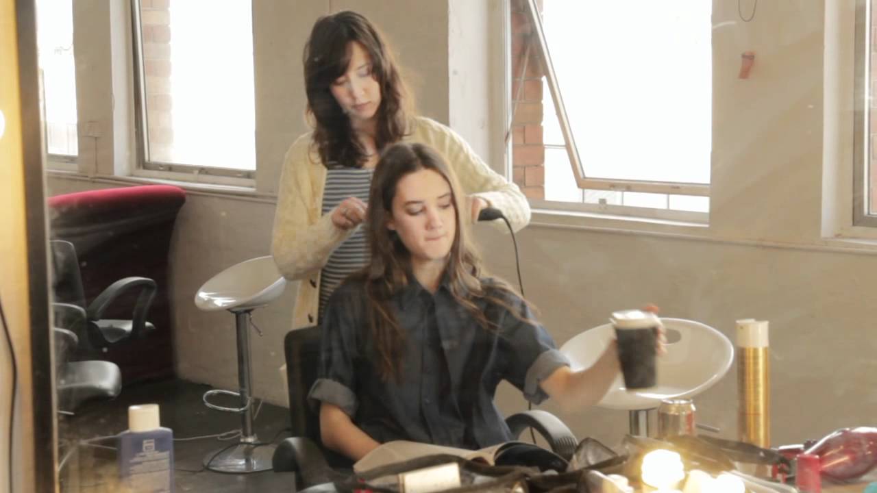 Oyster Daily: Laragh McCann and Dom Broadhurst - YouTube