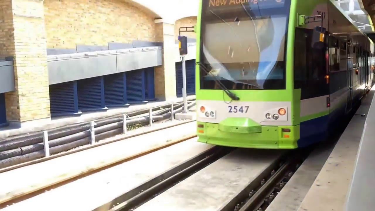 Croydon Tramlink 2547 At Wimbledon From Wimbledon To New Addington ...
