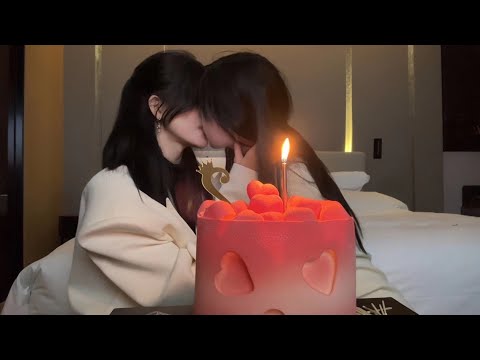 【LES| VLOG】Our  2nd anniversary. Girlfriend sends money directly