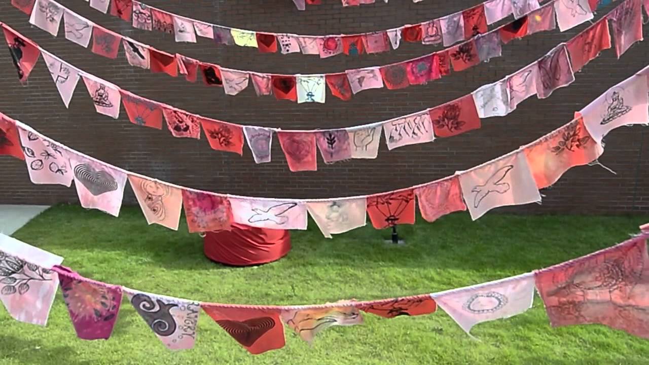Prayer Flags For Dalai Lama's Visit - YouTube