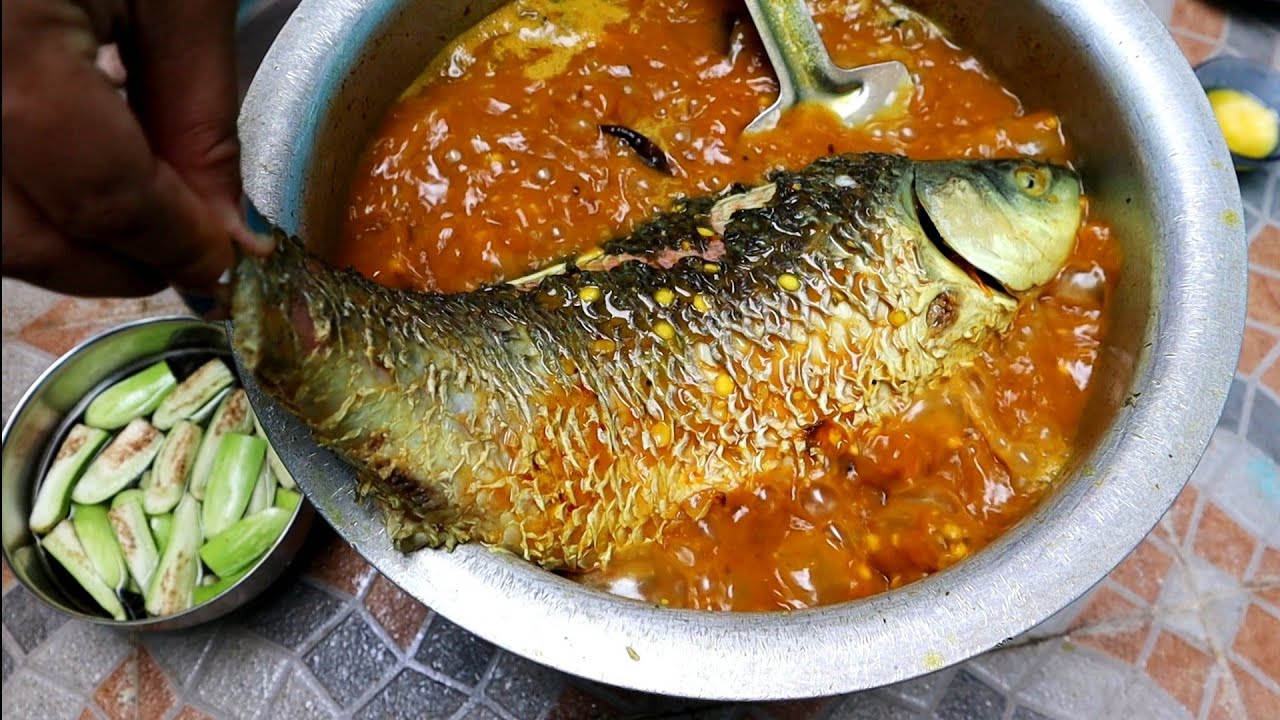 Whole Rohu Fish Dalma | ମାଛ କଷା ଡାଲମା 👌 - YouTube