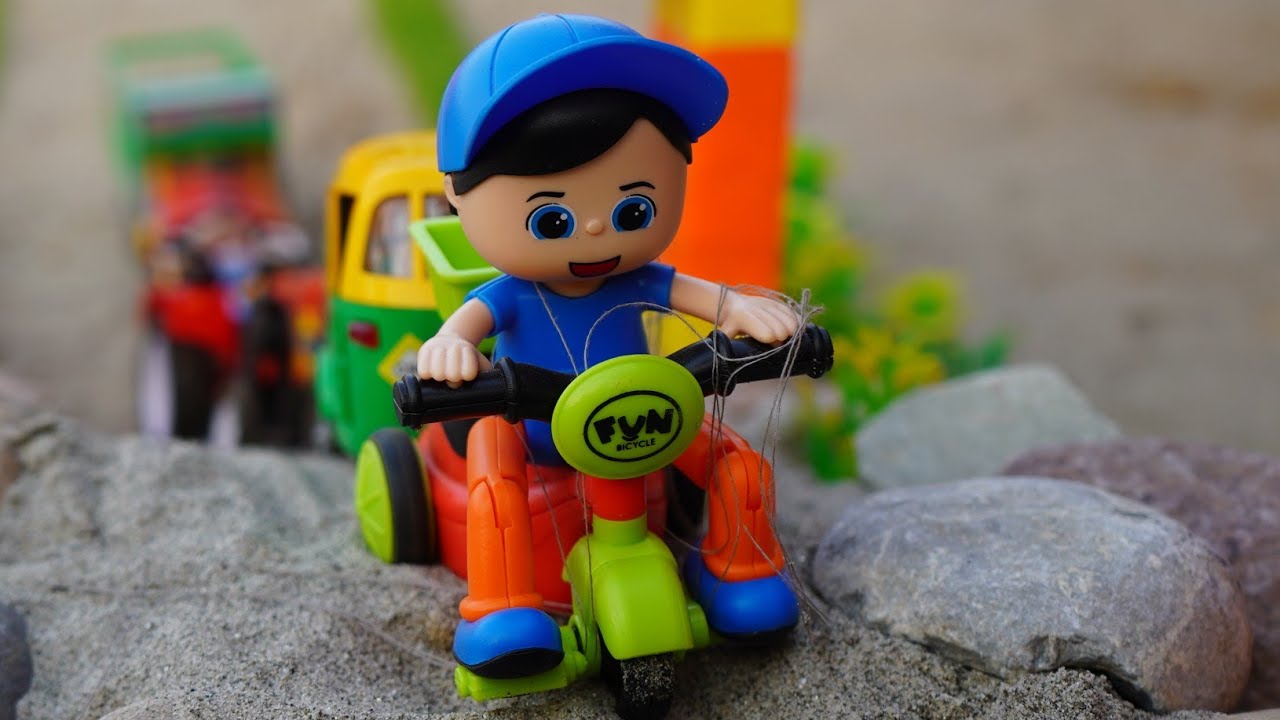 Vehicle crash toys - YouTube