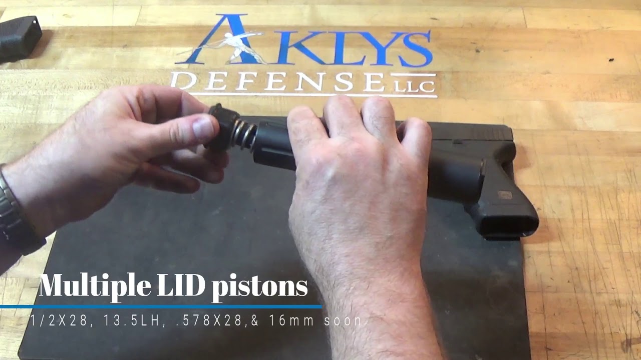 Pilum M by Aklys defense short video - YouTube