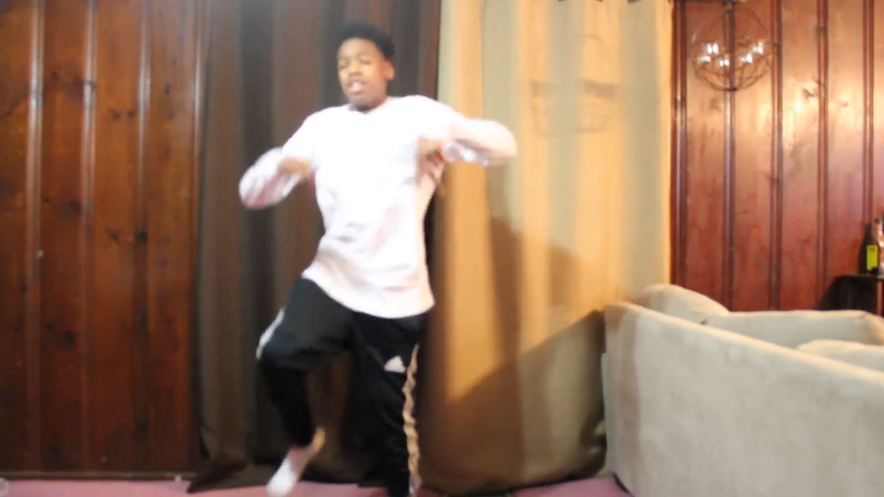 Rollie Challenge Ayo and Teo - YouTube