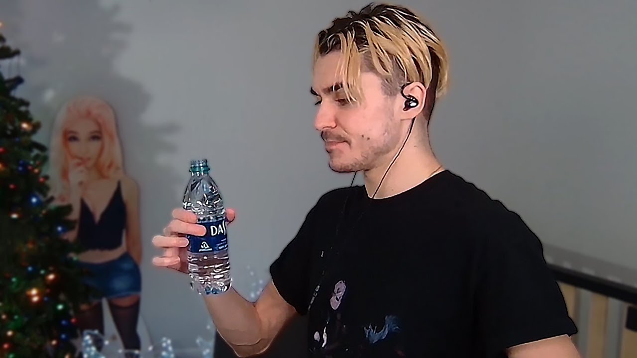 lukeafk attempts WORLD RECORD water chug - YouTube