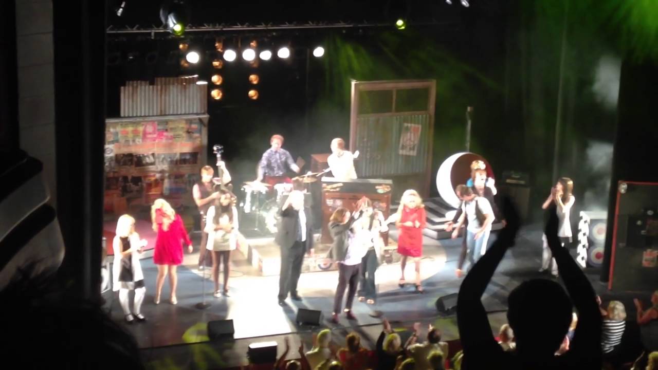 All Or Nothing Small Faces Musical End Of Show Doncaster - YouTube