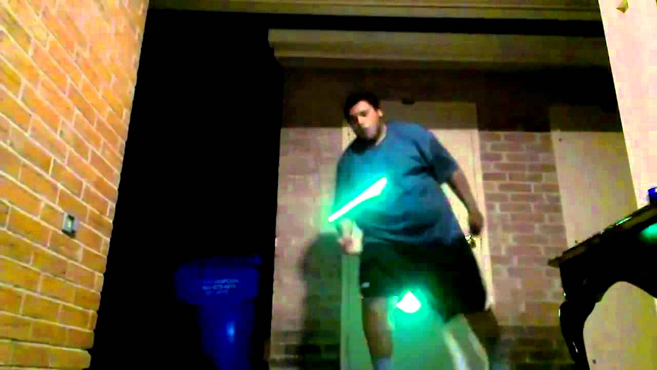 Glowsticking stringing - Glitch 2 year stringing anniversary - YouTube