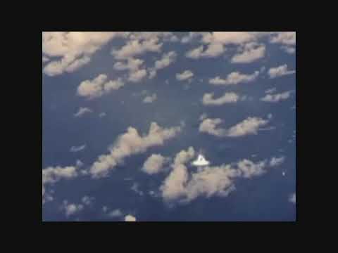 Spongebob Drops Exploding Pie (Parareact Clapping The NEW MEME ...