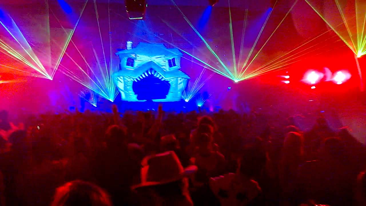 Scream 2014 Edmonton - Headhunterz playing: D-Block & S-te-Fan feat ...