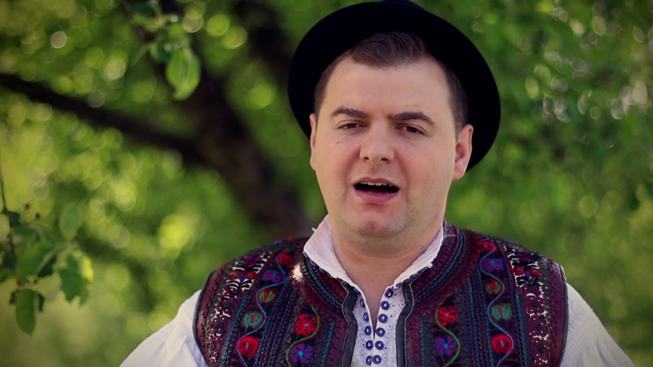 Alexandru Pop - Bine-o fo' copil la mama Chords - Chordify