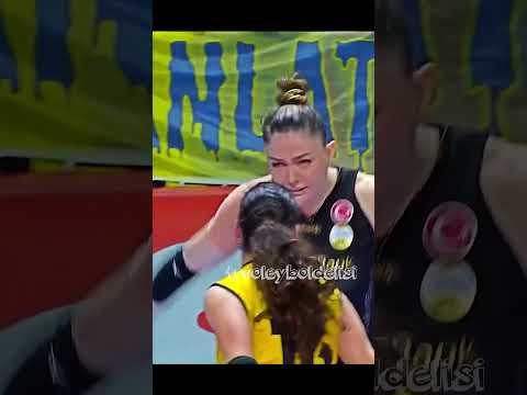 Zehra Gunes blocks Vargas | Zehra Güneş Melissa Vargas'ı blokluyor 😏 #zehragunes #melissavargas