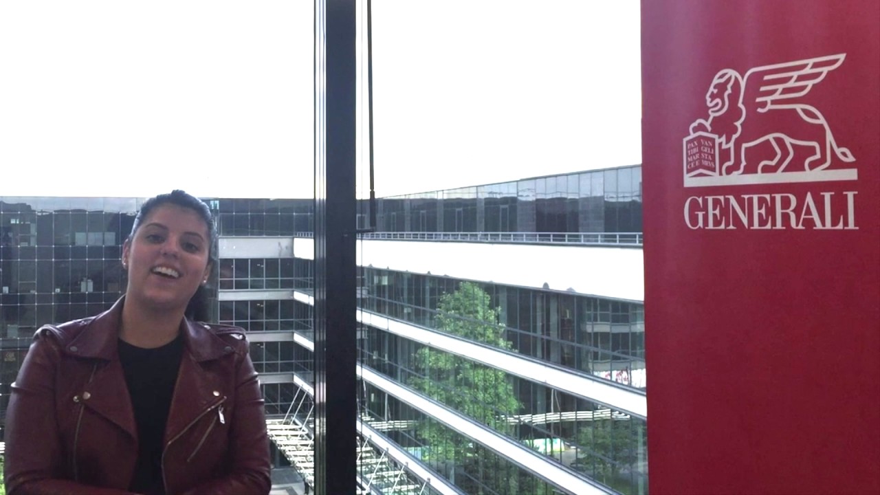 Laura, alternante chez Generali France - YouTube