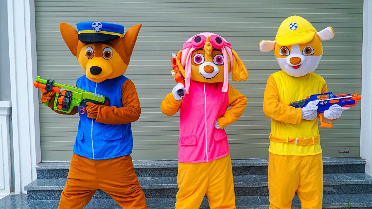 Team PAW PATROL fight Joker to save city - YouTube