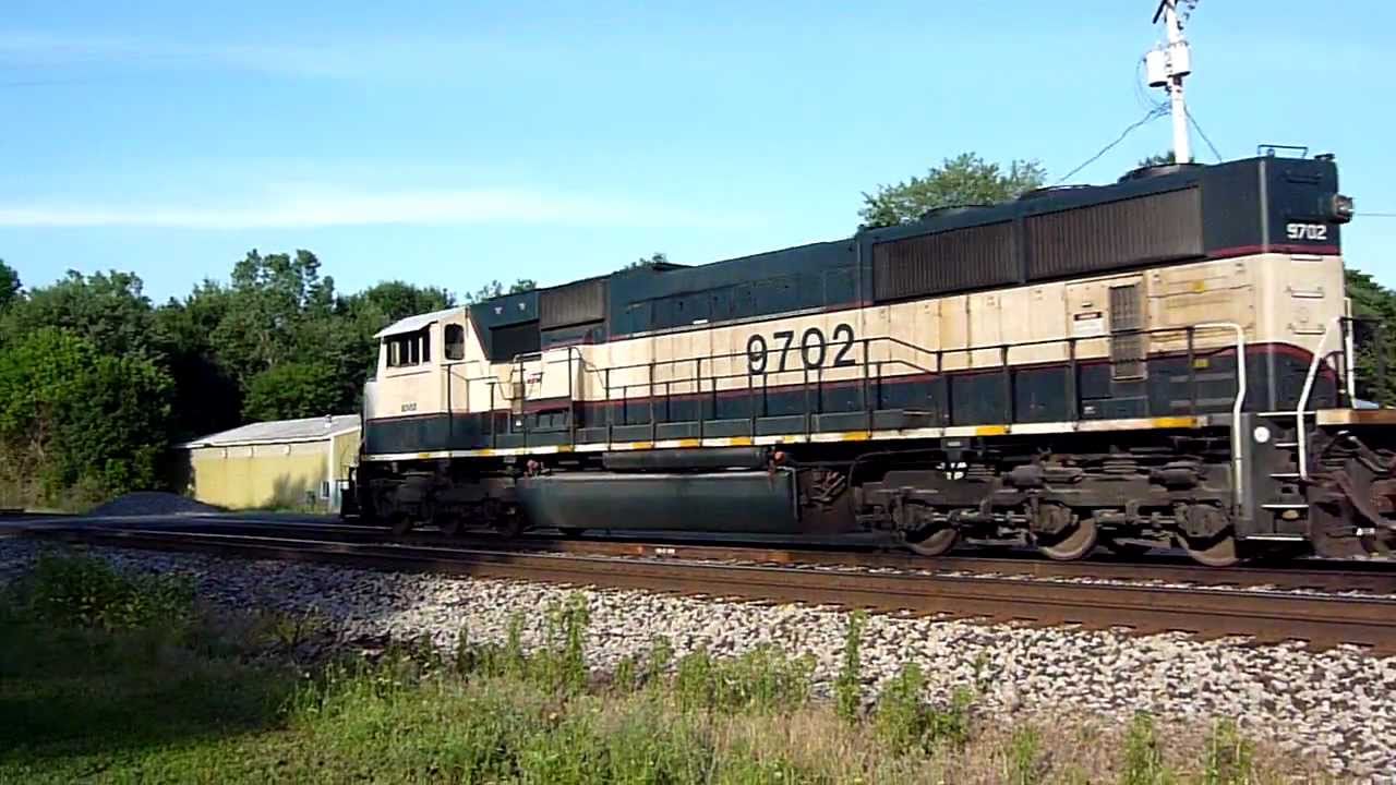 SD70MAC stripped of the BN logo. - YouTube