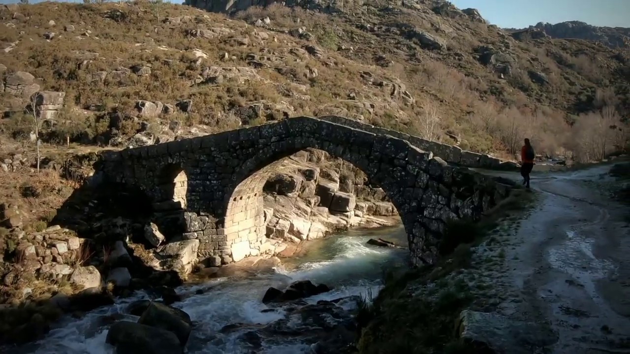 Castro Laboreiro + Trilho Castrejo + Castelo Castro Laboreiro - YouTube