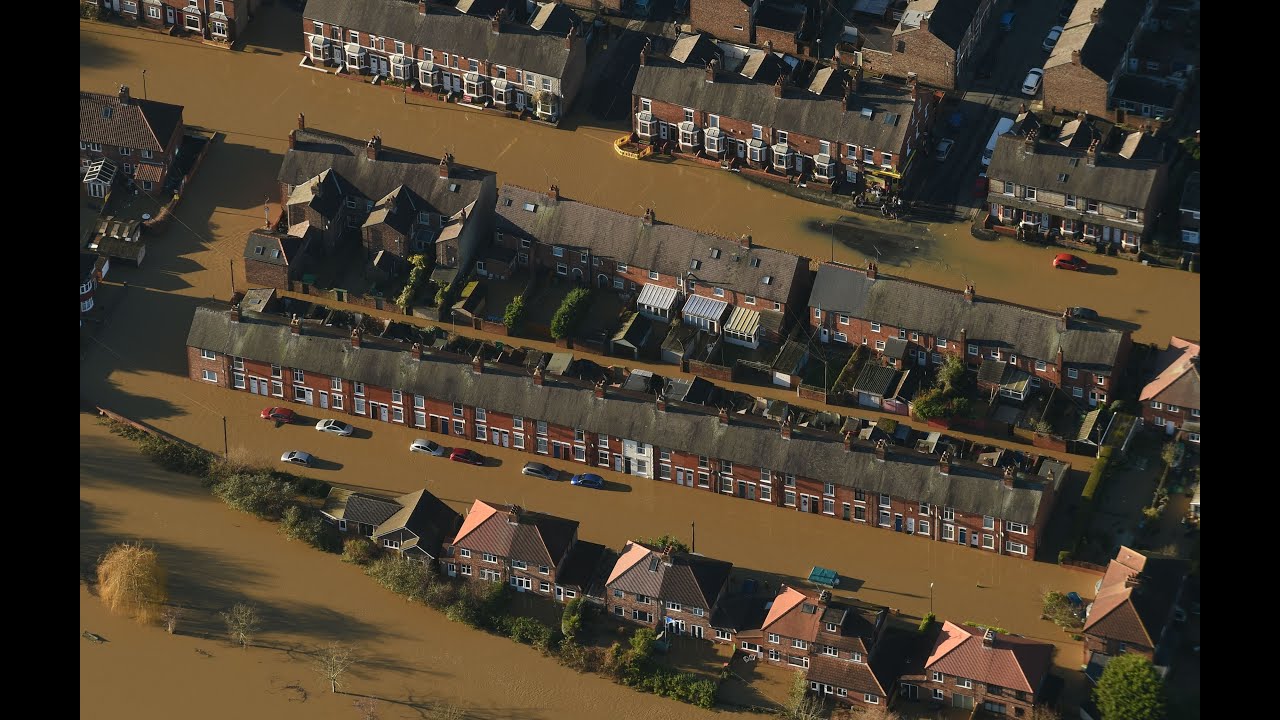 UK floods 2015 by numbers: Storm Desmond + Eva - YouTube