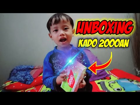 Unboxing Jajanan berhadiah 2000 perak Isi nya Mobil Tank - Giyas abyan #unboxingjajananberhadiah