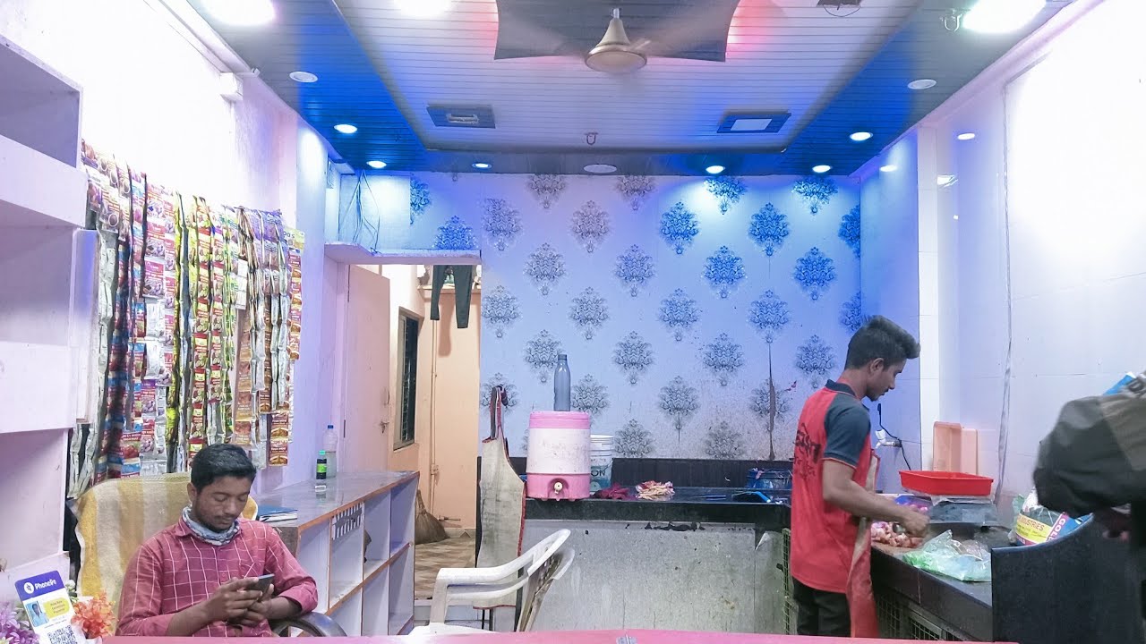 the king of the chicken 🐔. the chicken plaza - YouTube