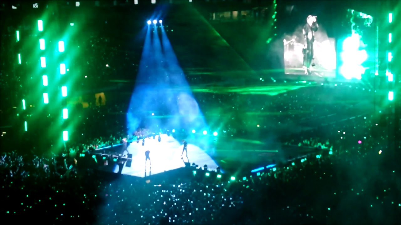 TEAR -BTS LIVE IN METLIFE STADIUM.- DAY 2 - YouTube