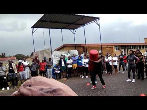 South African SAPS fitness test - YouTube