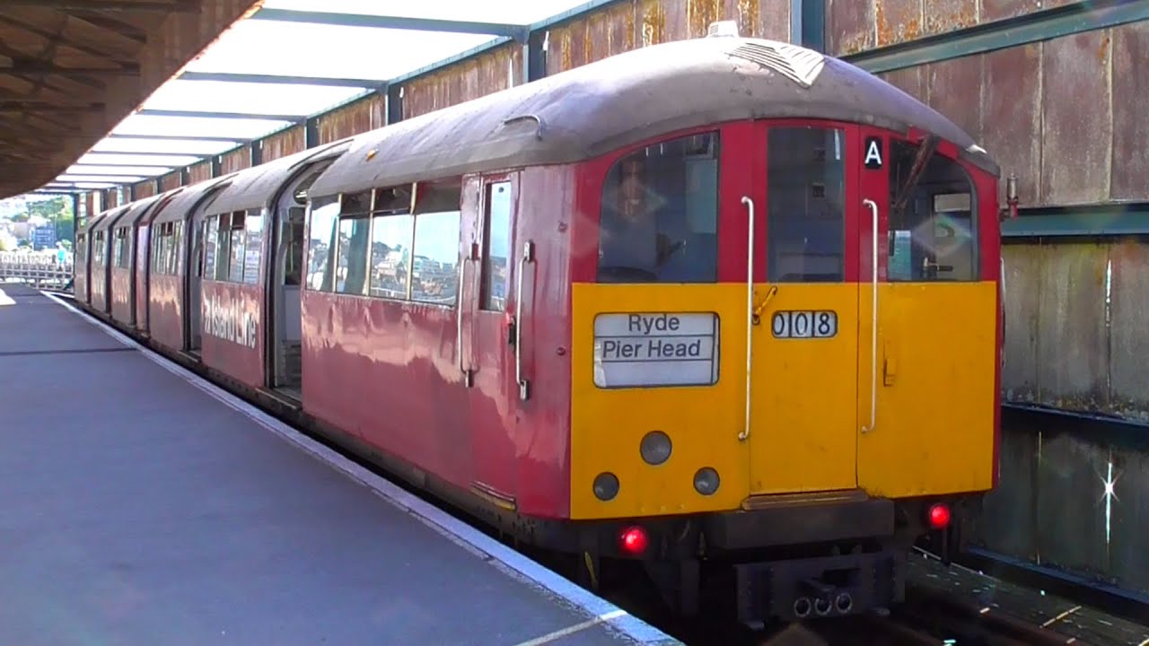 Island Line Class 483 (1938 Stock) Ride: Shanklin to Ryde Pier Head ...