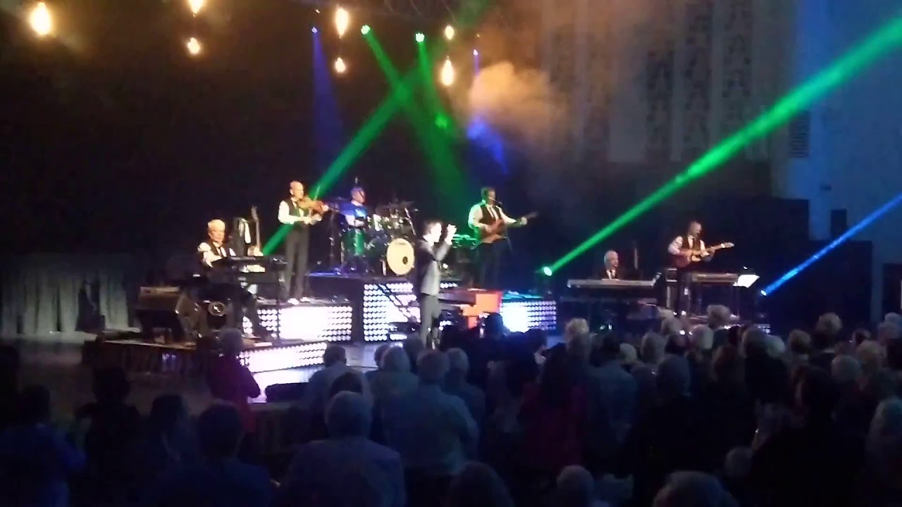 Michael English - Irish Stew - YouTube