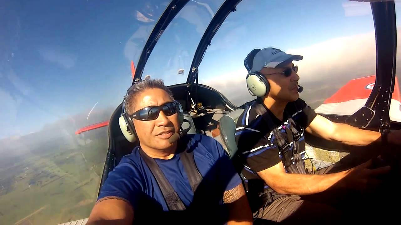Warbirds CT-4A air trainer aerobatics - YouTube