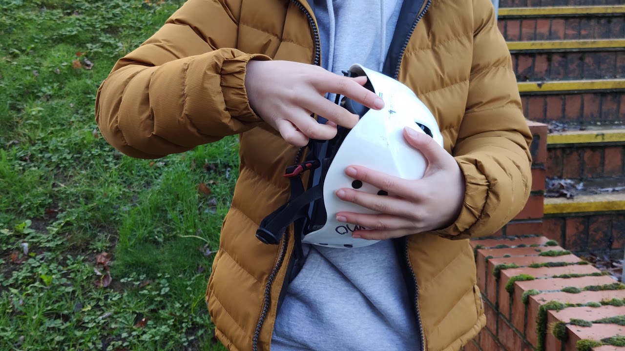 hdhdgdgd checking helmet part 2 - YouTube