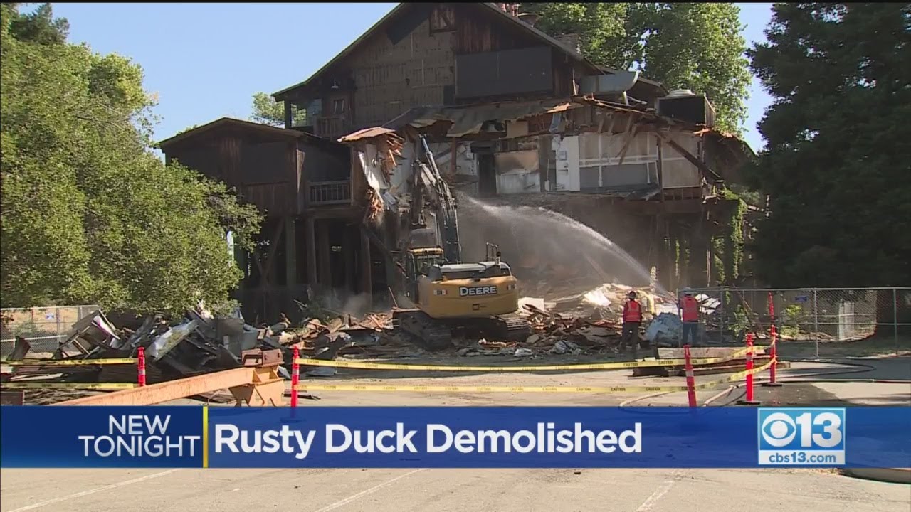 "Rusty Duck" Building Demolished - YouTube