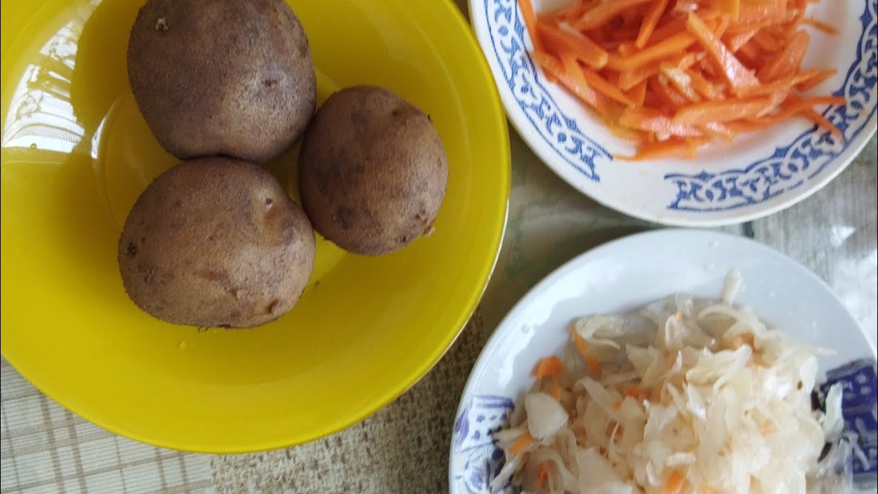 Мой обед морковь по карейски квашенная капуста и картофель в мундирах