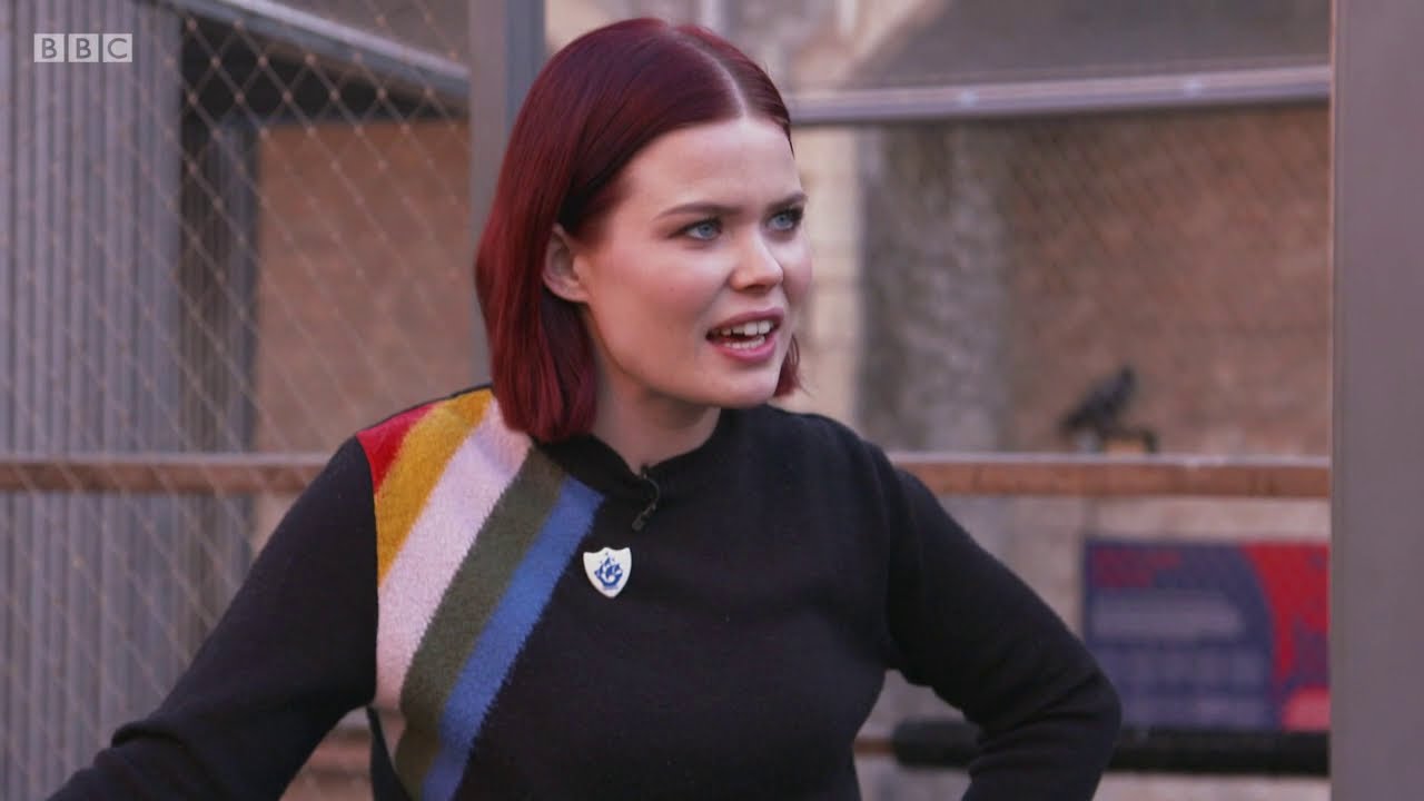 BBC Blue Peter Challenges, Series 1, Lindsey and the Ravens - YouTube