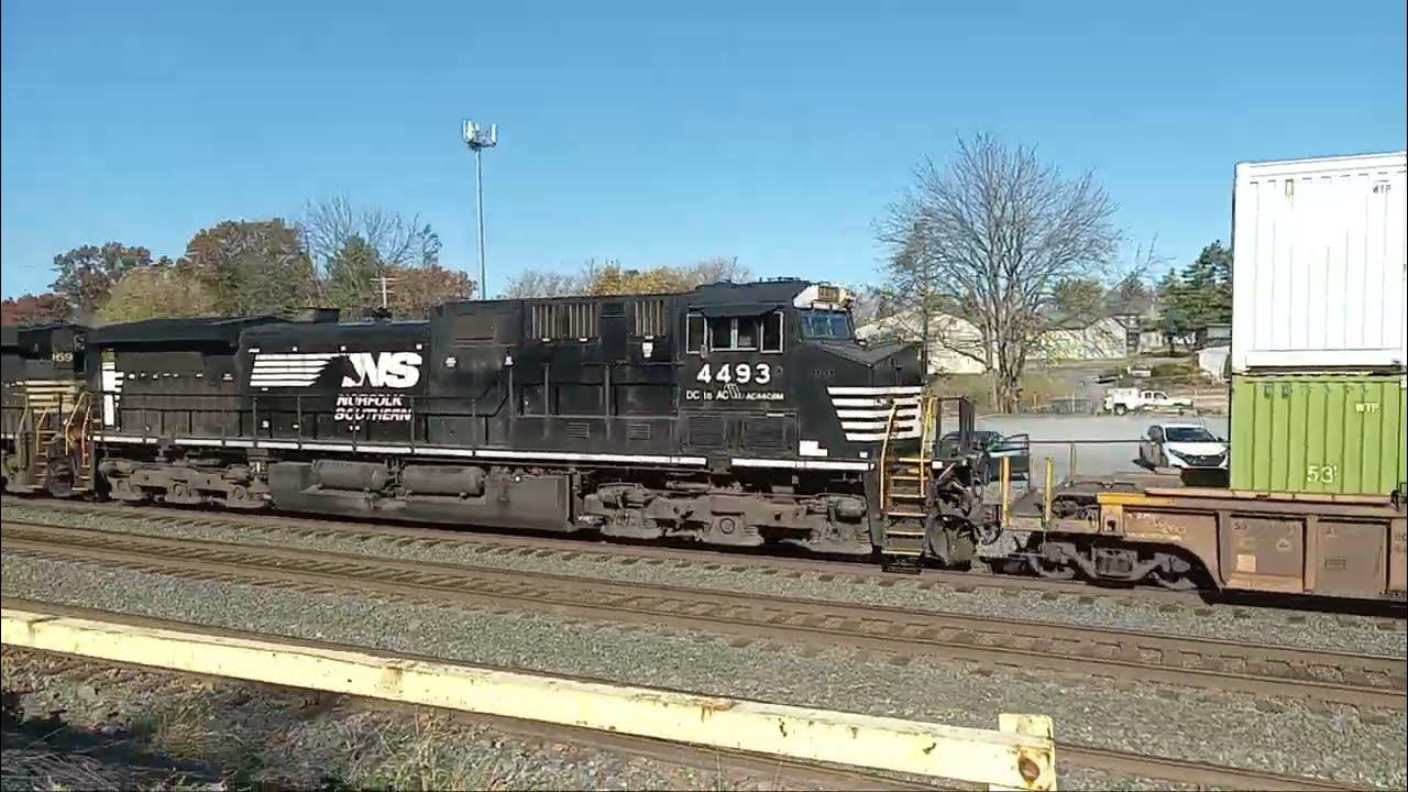 NS 8090 leads an intermodal train in Sinking Spring, PA (29G) - YouTube