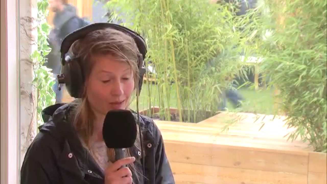 Interview Raving George (Tomorrowland 2015) - YouTube