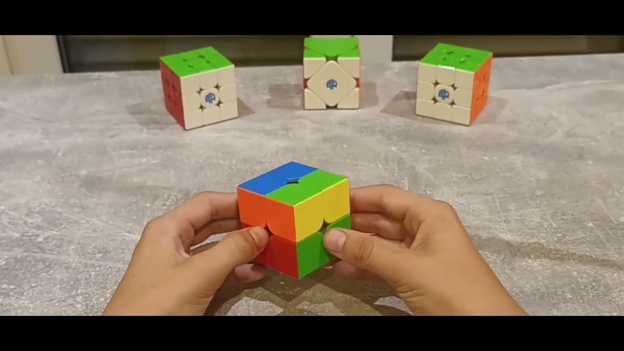 How to solve a 2 by 2 Rubik's Cube | German - YouTube