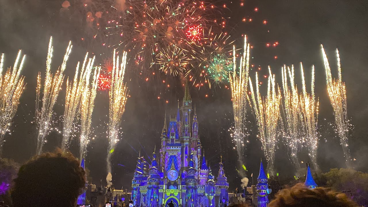 Magic Kingdom Disney Enchantment | Disney World’s Magical Fireworks and ...