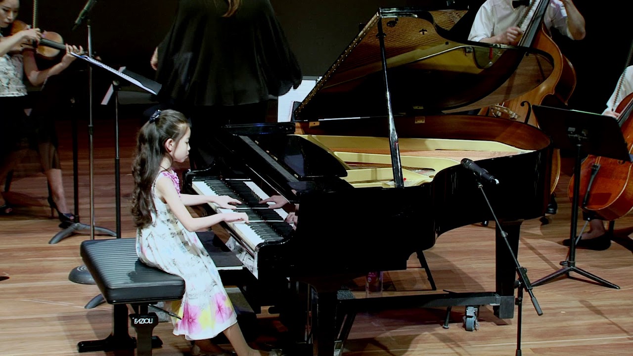 Joy Yin (8 yrs) plays Mozart Sonata K331, 3rd movement (Turkish March ...