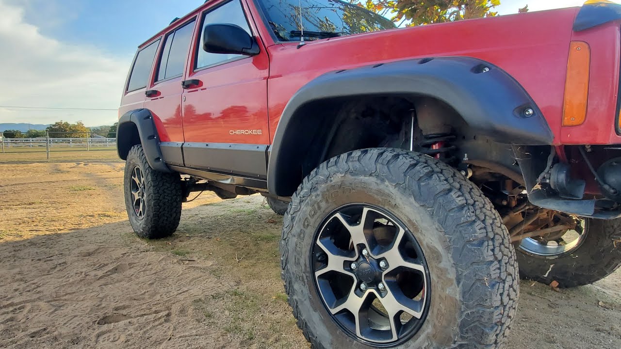 How to: Jeep Cherokee XJ Lower Body Armor, Rough Country, Part 1 (Rear ...