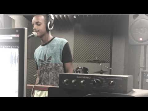 SHAY AVERA TRY TO WAKE Me