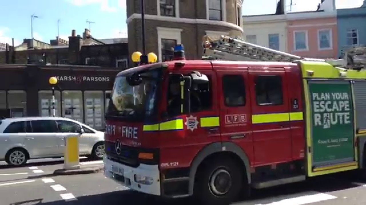 LFB Kensington pump G331 @ Kensington Park Road in Notting Hill. - YouTube