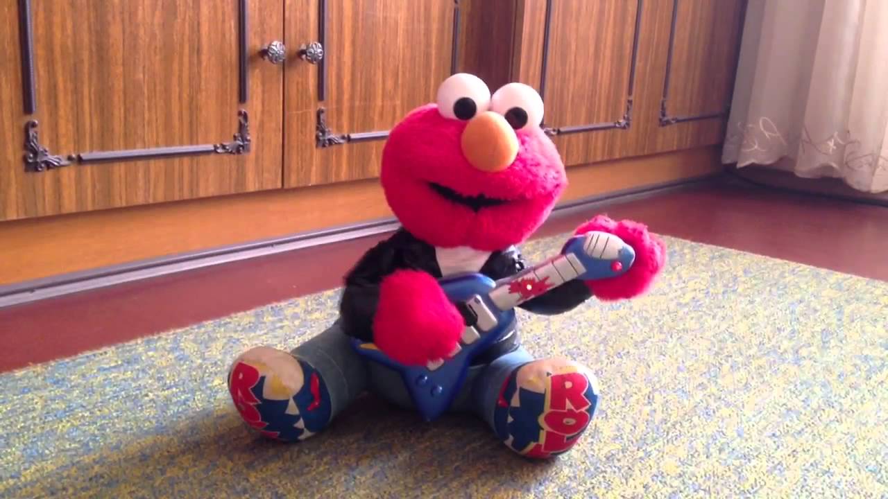 Elmo guitar player - YouTube